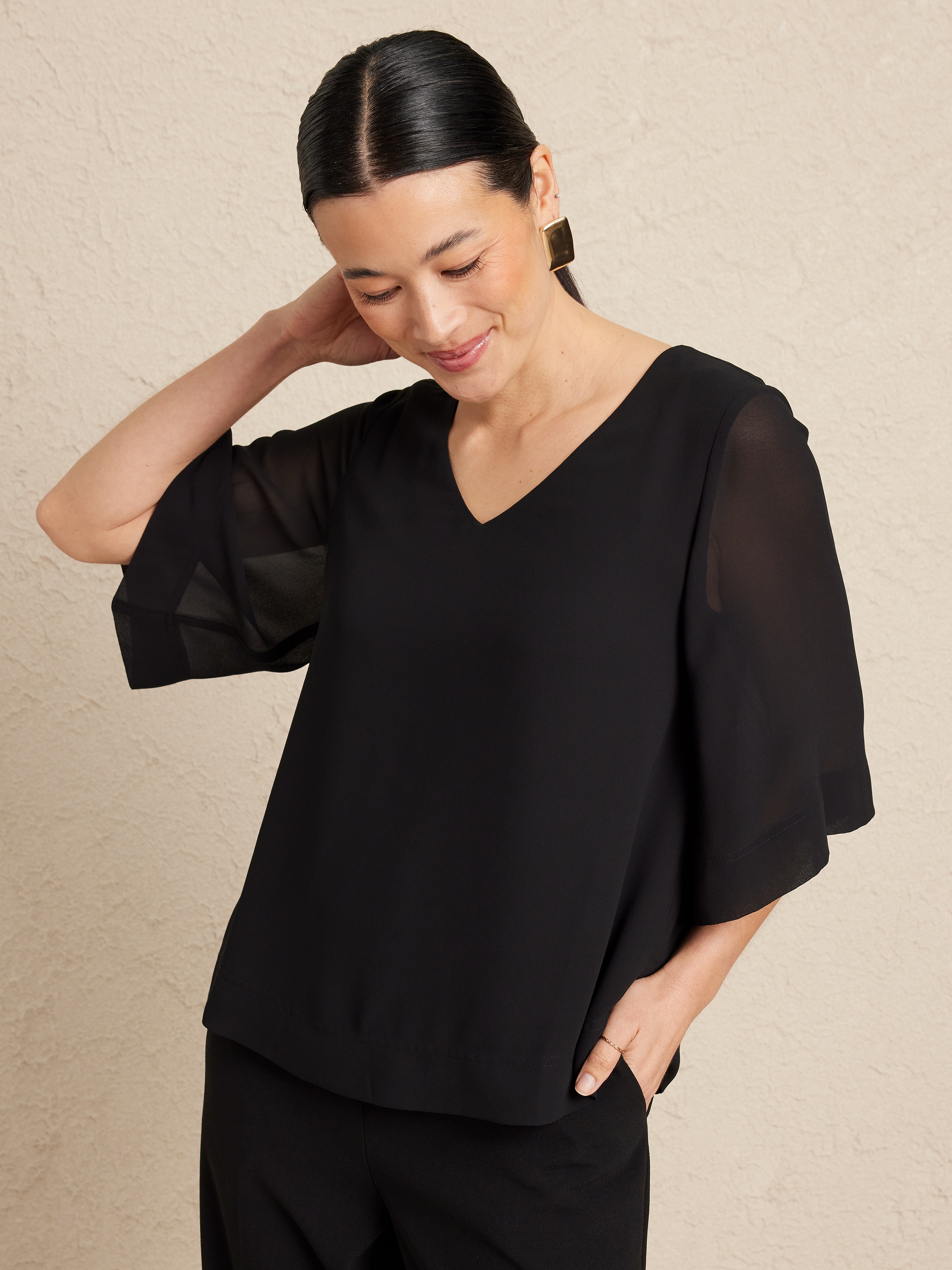 Sera V Neck Top Black - JacquiE Online